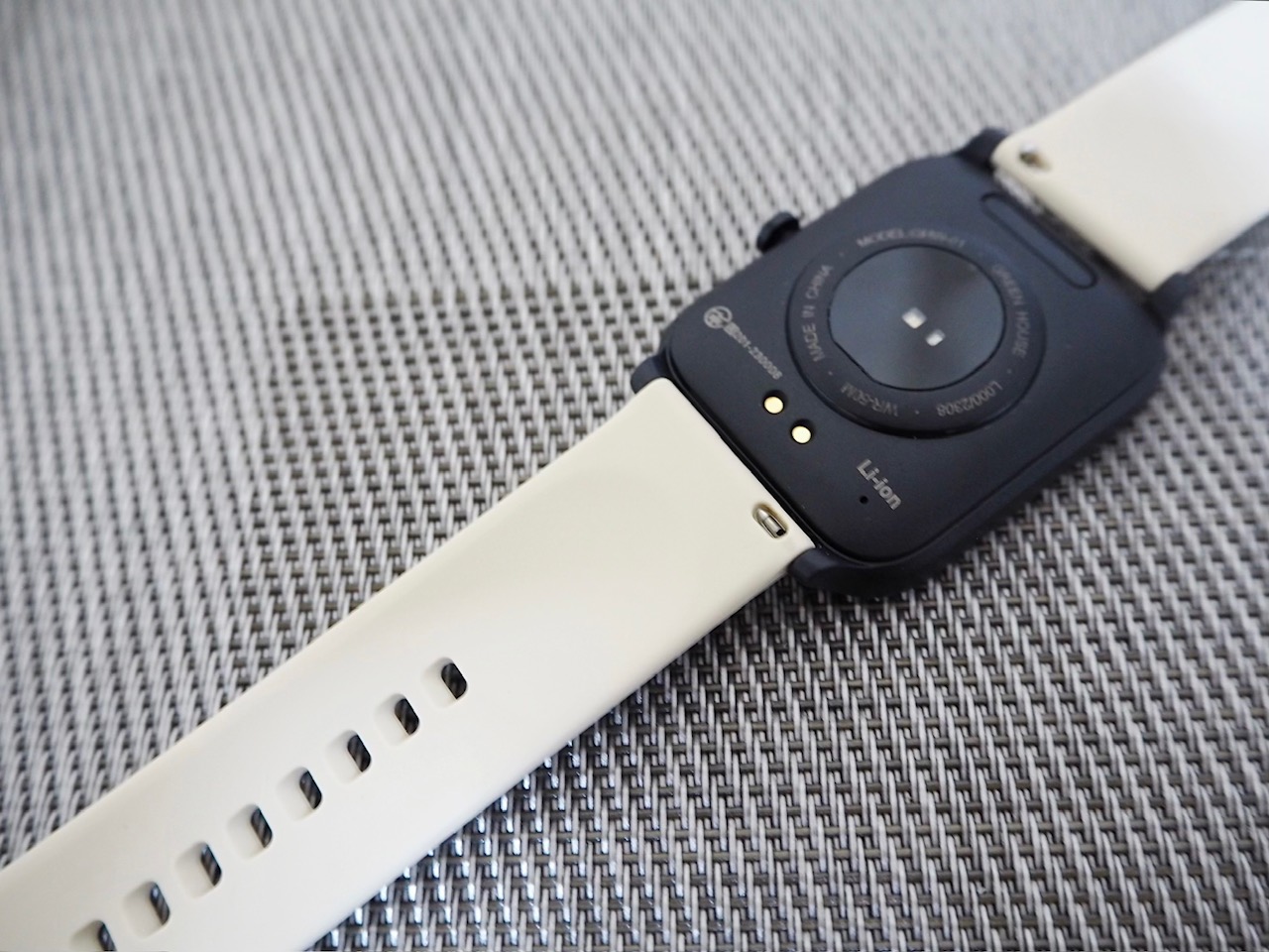 Apple Watchと激似！価格は15分の1な、3COINSのスマートウォッチの使えると思った機能だけを正直レビュー | 女子SPA！