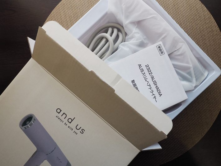 3COINS「スリムヘアドドライヤー」 | 3coins_dryer_240115_3.jpg | 女子SPA！