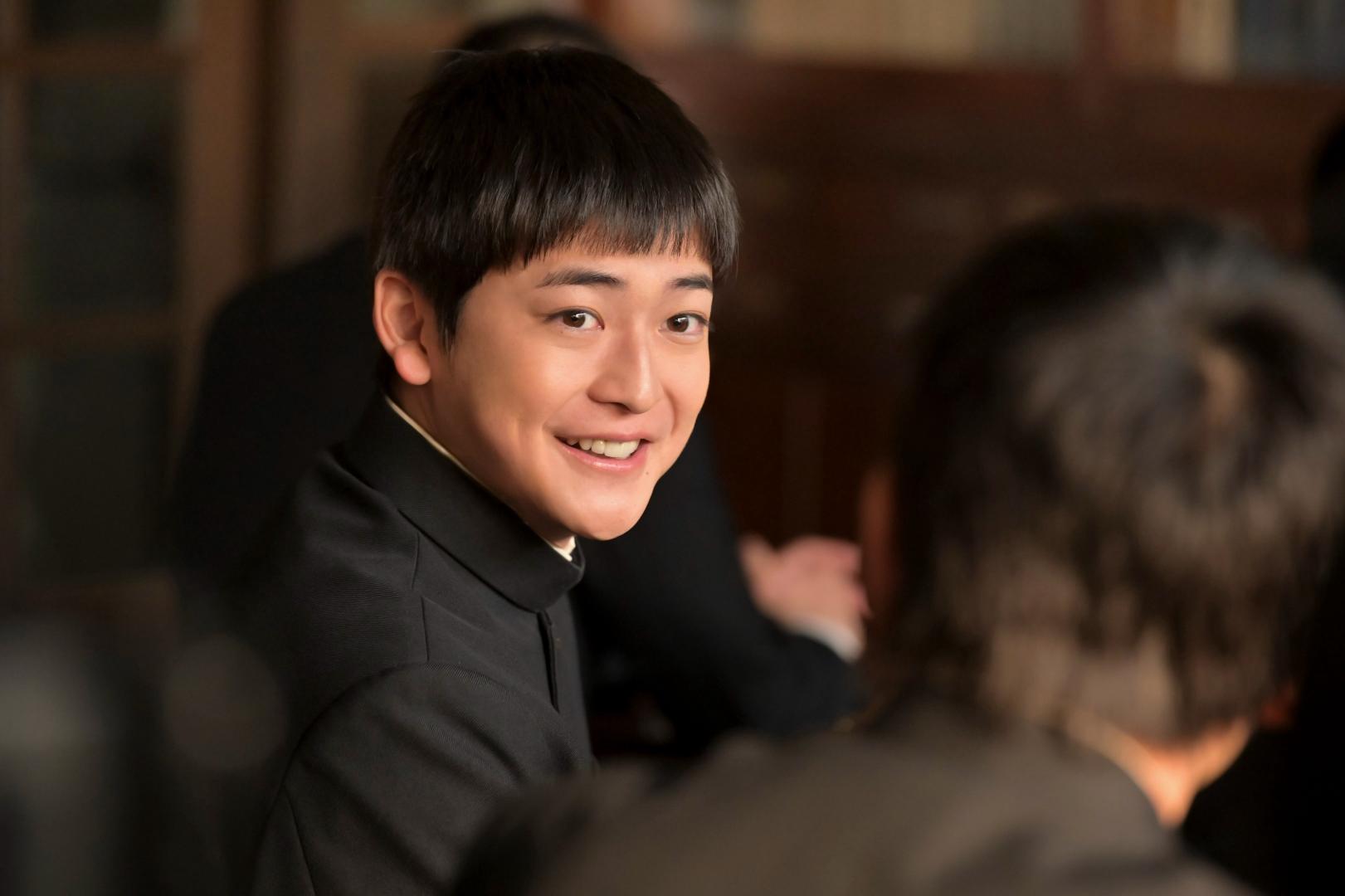 NHK『あんぱん』24歳俳優が“どこかホラー的”なワケ。張り付いたような笑顔を浮かべ | 女子SPA！