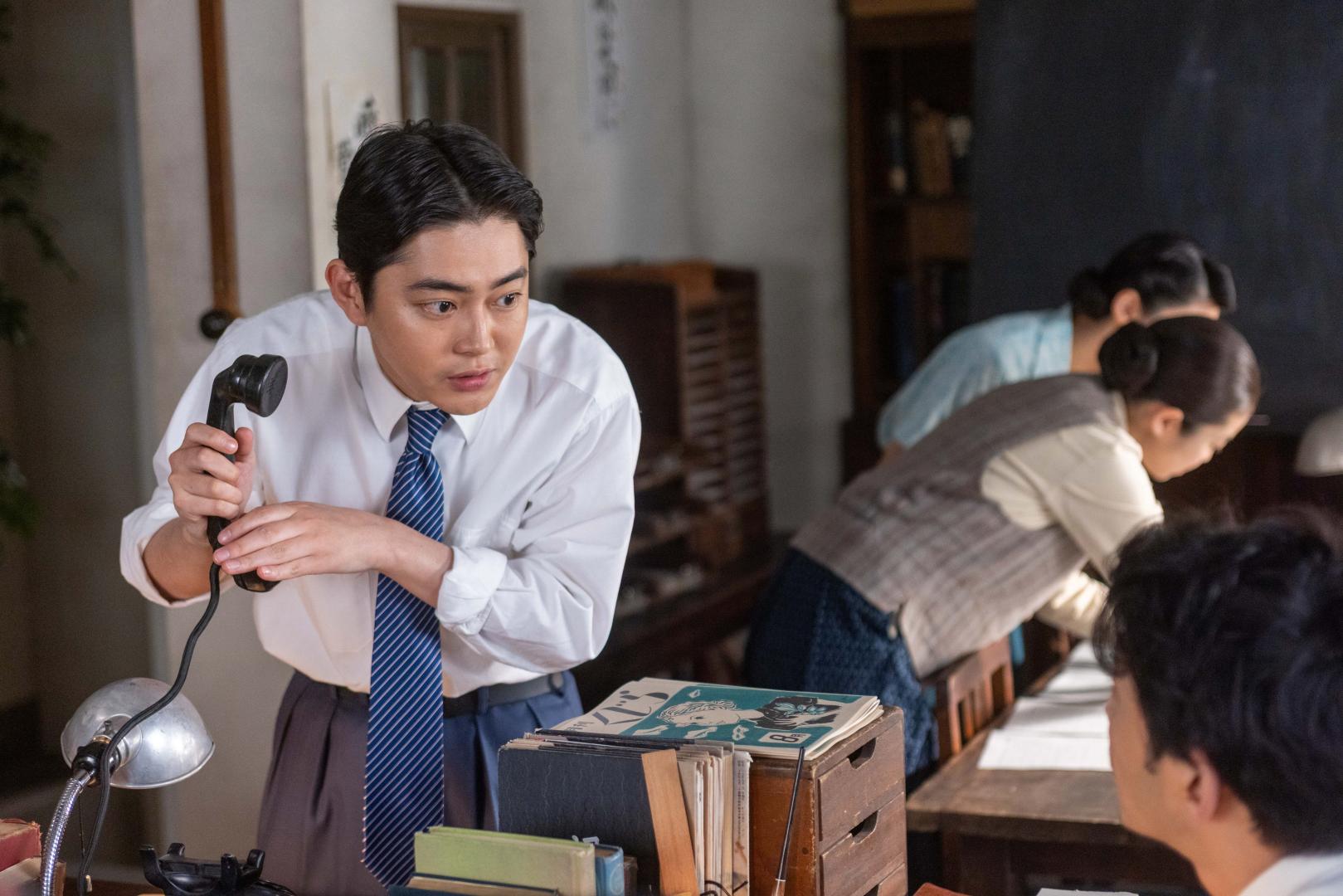 NHK『あんぱん』25歳俳優の“鎖骨”に注目集まる。朝ドラ初出演では「ヤクザ者」を演じたが | 女子SPA！ | ページ 2